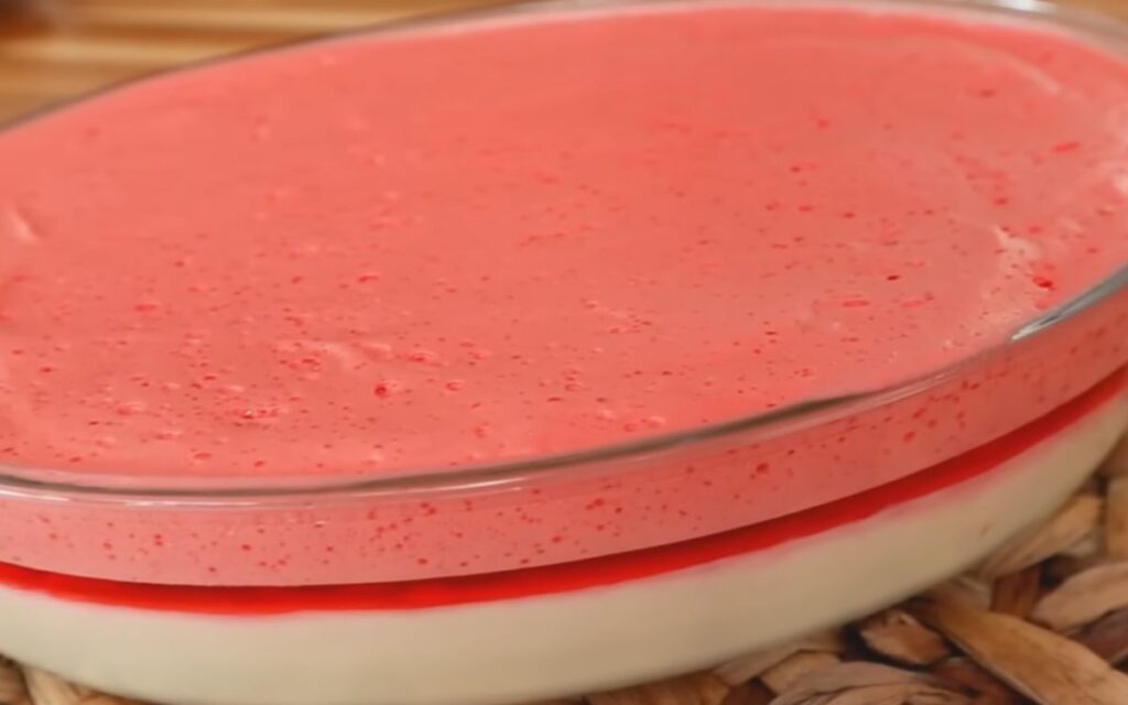 Creme Chinês de Morango: Sobremesa Fácil, Econômica e Deliciosa