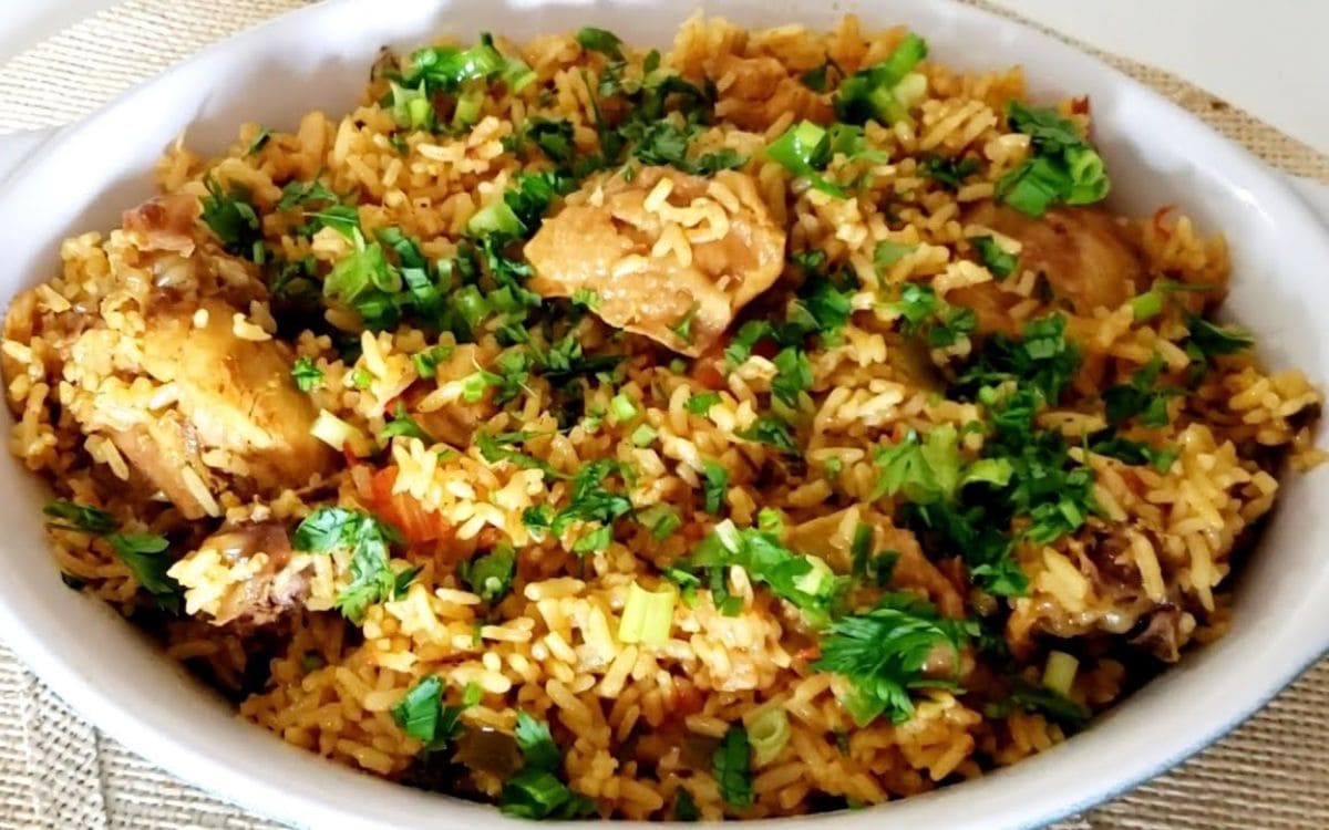 Galinhada na Panela de Pressão: Deliciosa e Pronta em Poucos Minutos